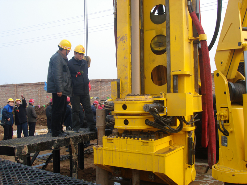 Hydraulic Horizontal CBM Drilling Rig MD-750 With High Torque 34000N·m